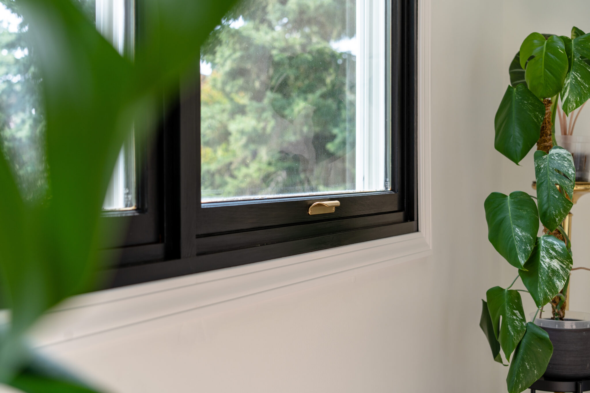 STAINING OUR WOOD WINDOWS BLACK - The LKS Address